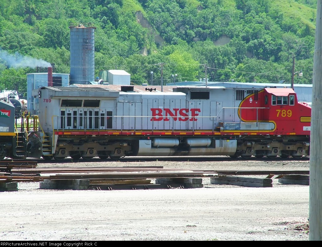 BNSF 789 Broadside View
